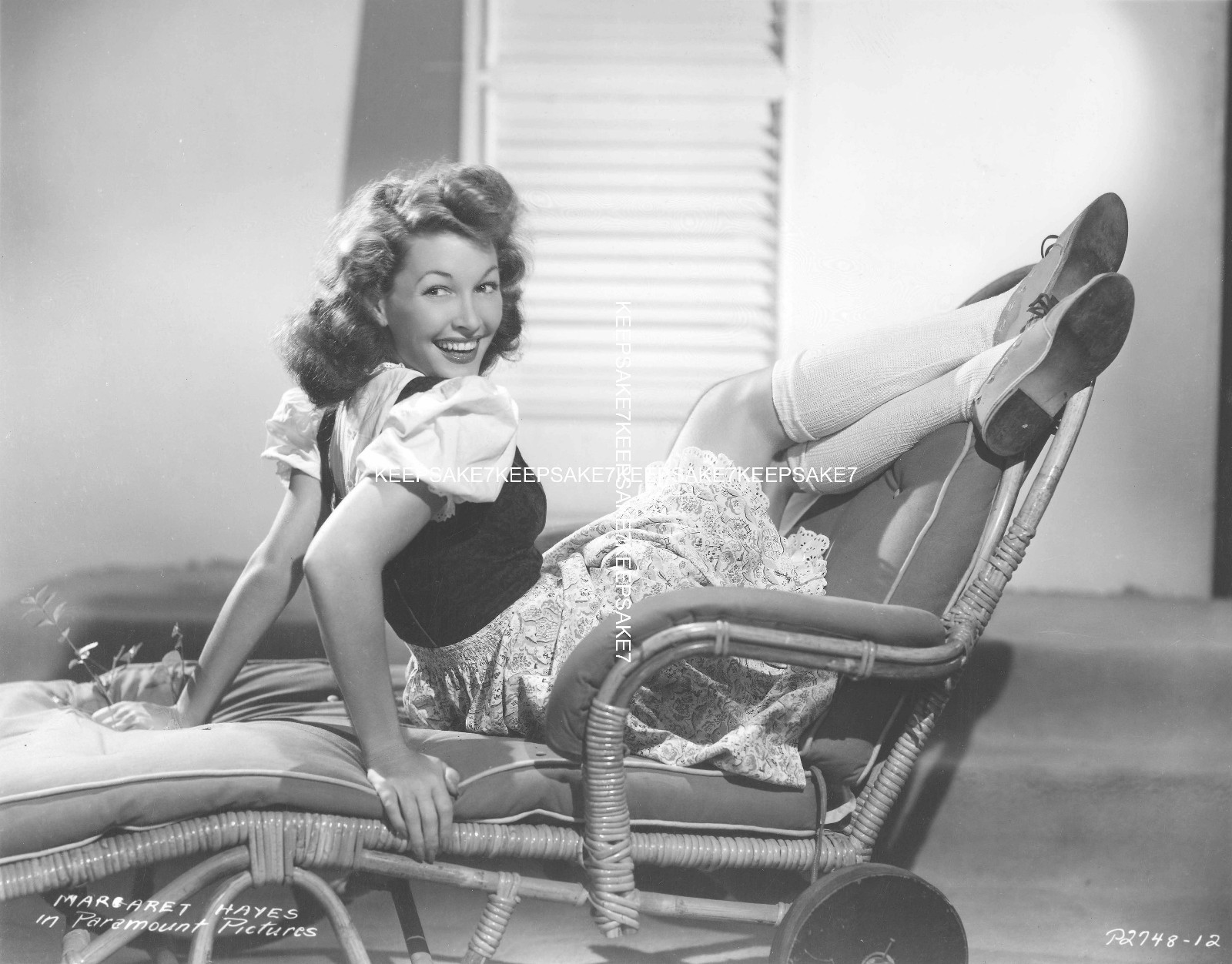 ACTRESS MARGARET HAYES BEAUTIFUL LEGS IN THE AIR LEGGY 8x10 PHOTO A-MH1 ...