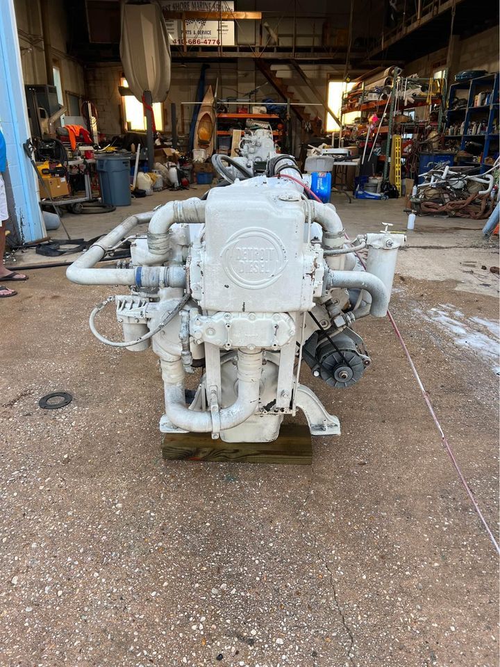 Detroit Diesel 8V71T Marine Diesel Engine 7083-7399 ALLISON M30R 3-1 ...