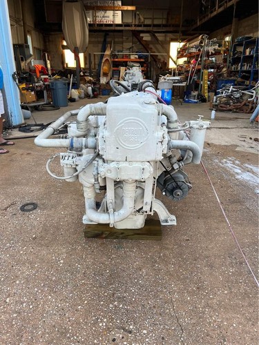 Detroit Diesel 8V71T Marine Diesel Engine 7083-7399 ALLISON M30R 3-1 ...