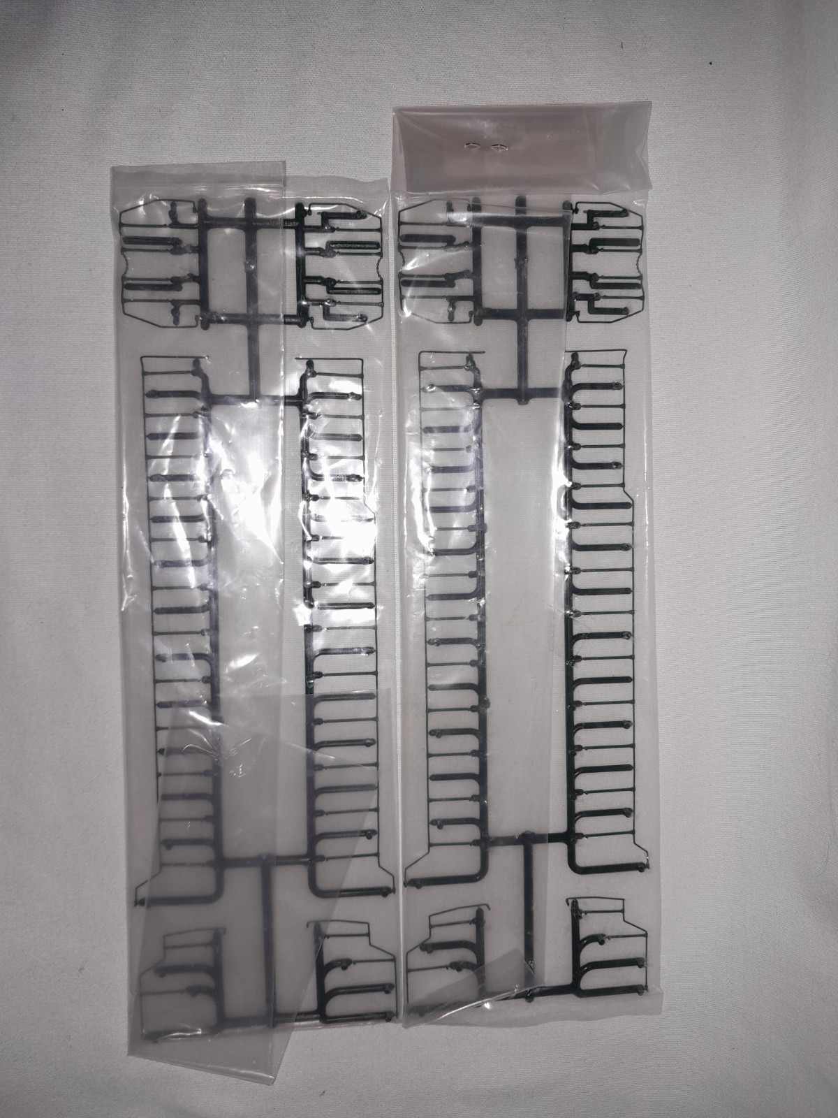 * HO SCALE ATHEARN SD40-2 CNW HANDRAILS AND STANCHIONS * | eBay