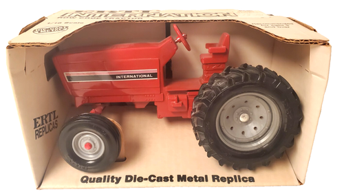 Vintage Ertl International Row Crop Tractor (1/16th scale) #415 NIB | eBay