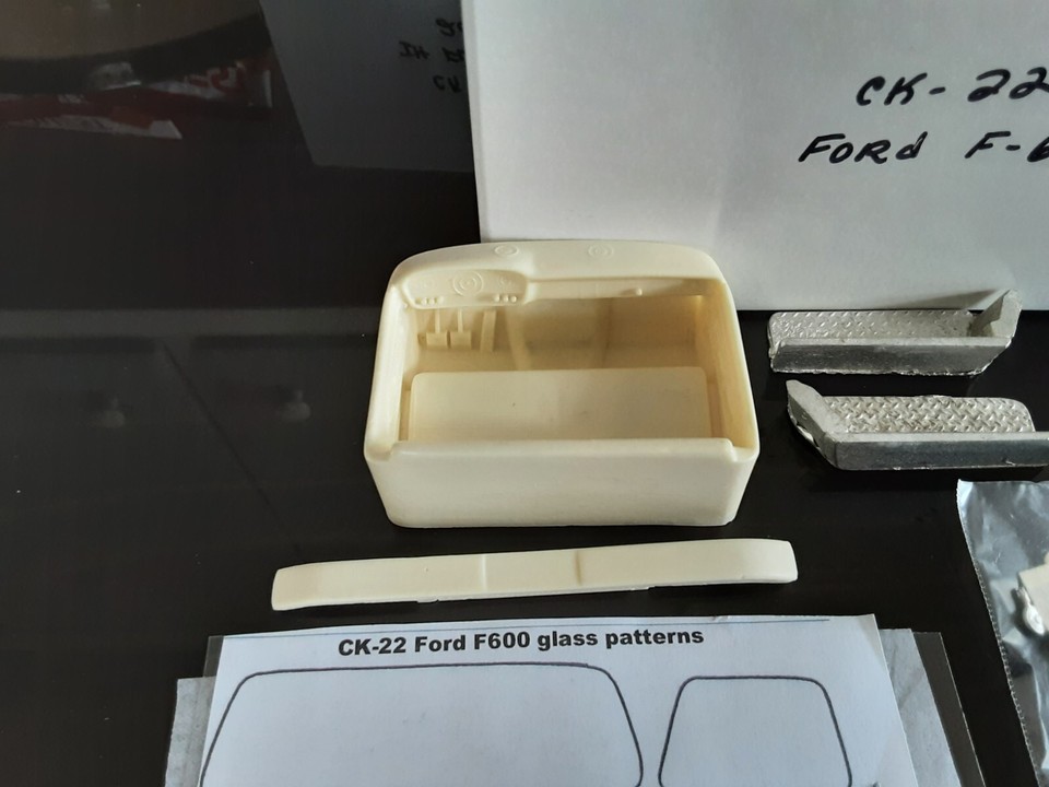 VINTAGE AMERICAN INDUSTRIAL TRUCK MODELS FORD F600 RESIN TRUCK CAB ...