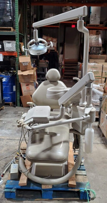 Adec Decade 1021 Dental Chair W/ 2140 Cascade Delivery Unit W/ Light ...