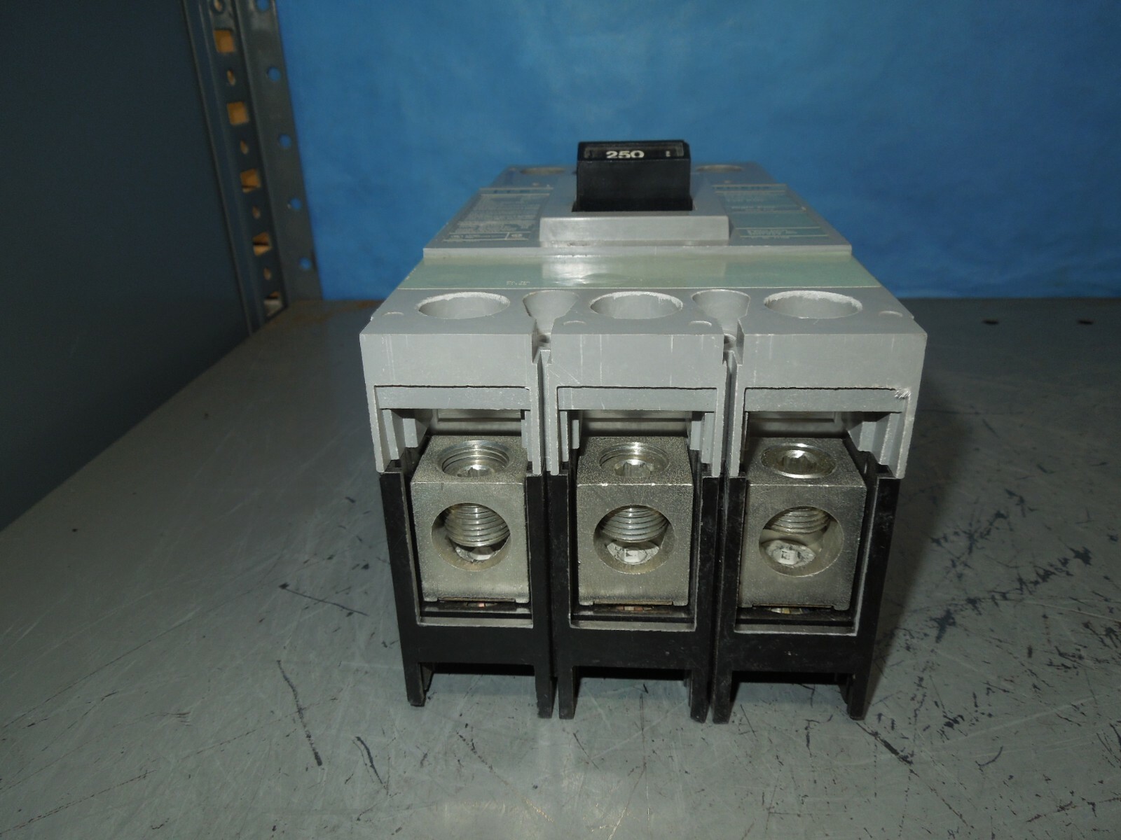 Siemens Sentron Type FXD6 FXD63S250A 250A 3P 600V Molded Case Switch ...