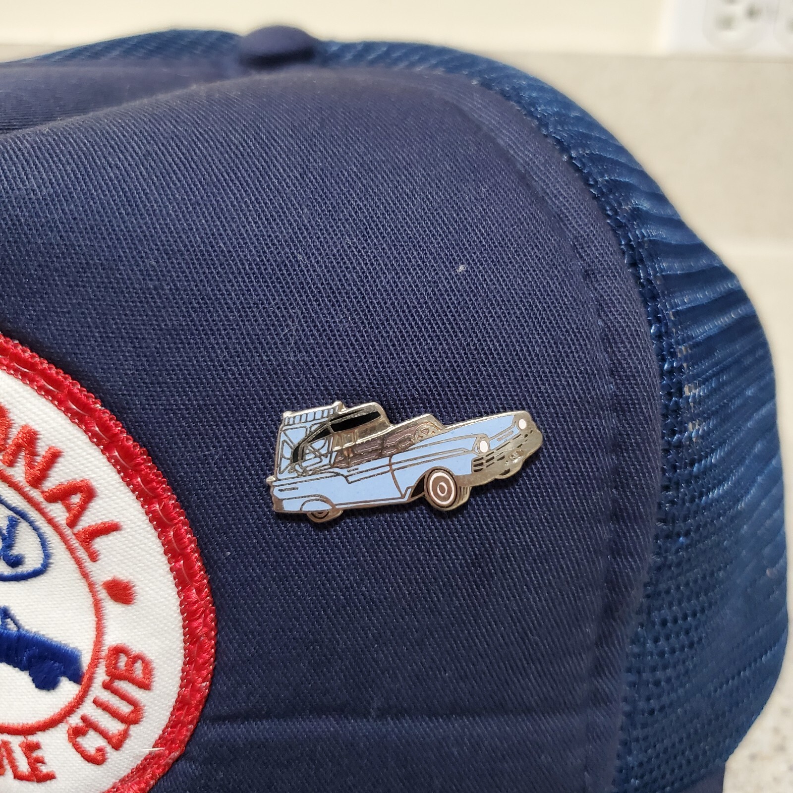 Vintage Ford International Retractable Club Trucker h… - Gem