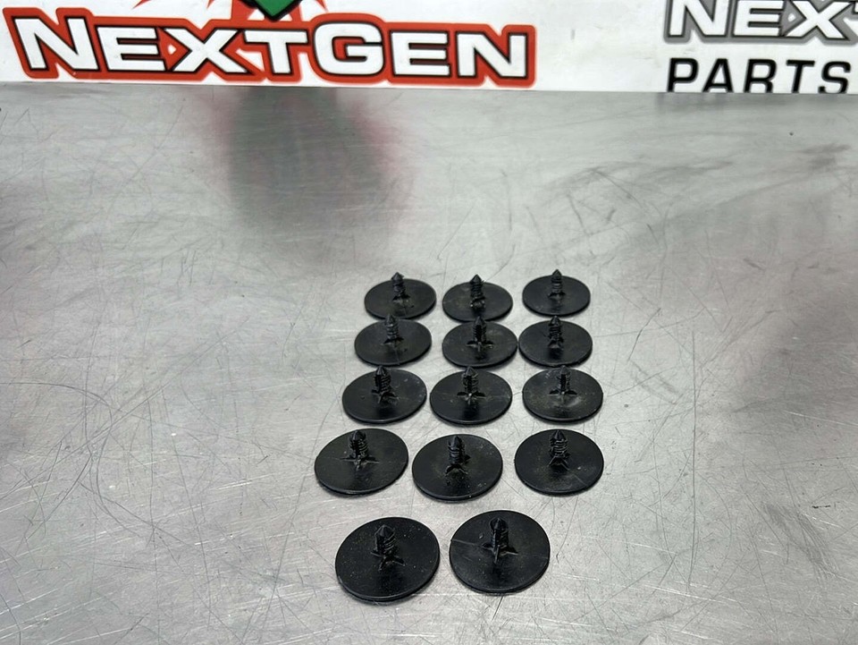 97-04 C5 CORVETTE HOOD INSULATOR RETAINER CLIPS SET OF 14 20064875 OEM ...