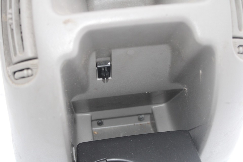 GMT 800 Full Size 99-02 Center Console Insert & Lid Arm Rest Gray OEM ...