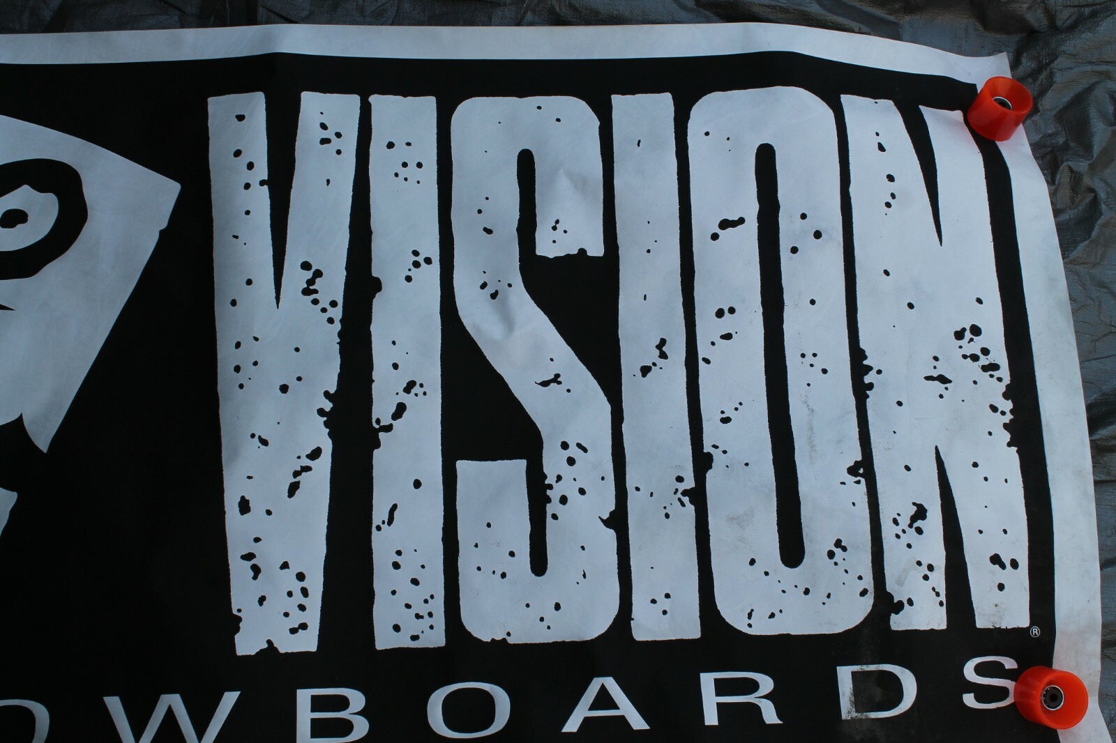 VISION Snowboards Skull Street Wear OG Skateboarding 30x50in. Shop ...