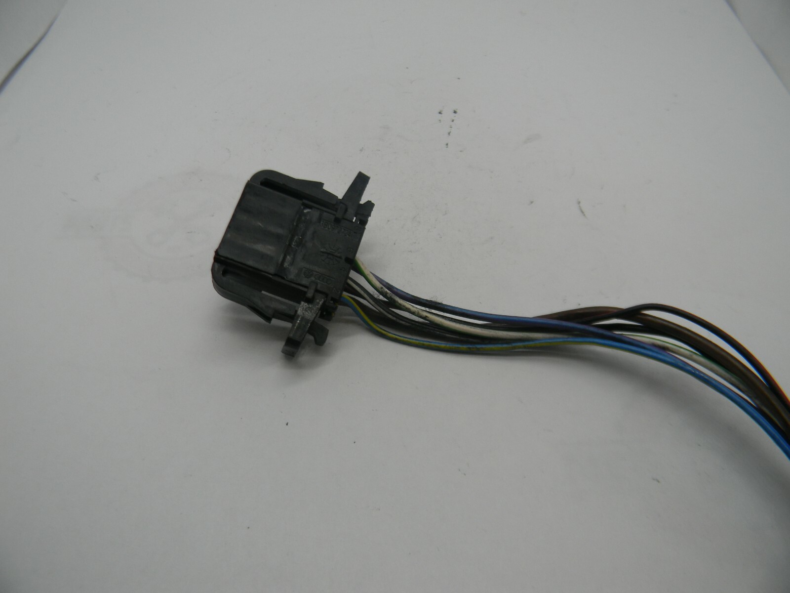 AUDI 2004 A8 8 PORT 6 PIN ELECTRICAL CONNECTOR PLUG PIGTAIL 3B0972724 ...