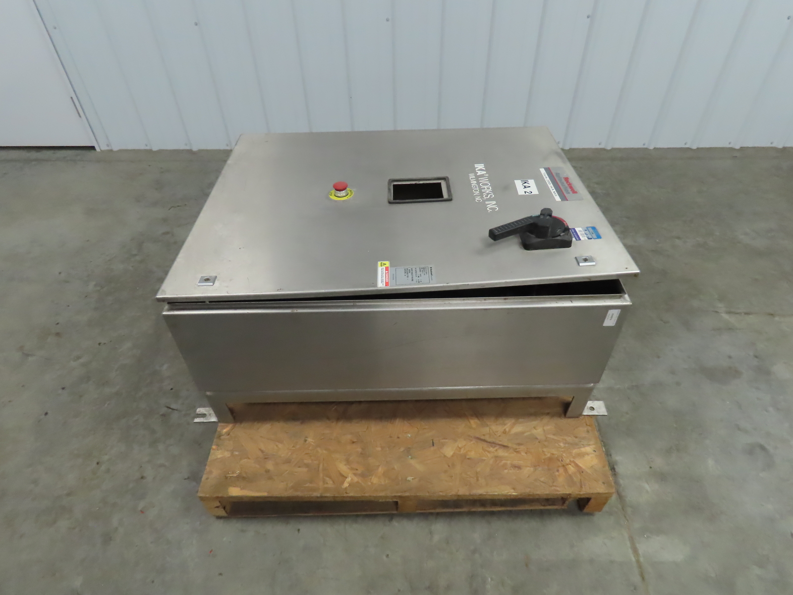 Rittal AE 1016 32x40x12 SS Electrical Enclosure W/ 100a 600v Fused ...