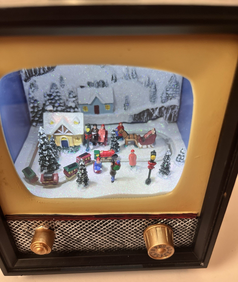 Retro Vintage TV Music Box with Animated Moving Christmas Train, Lights ...