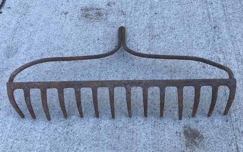 vintage 14 tine Iron Rake Head / garden tool - primitive rustic country ...