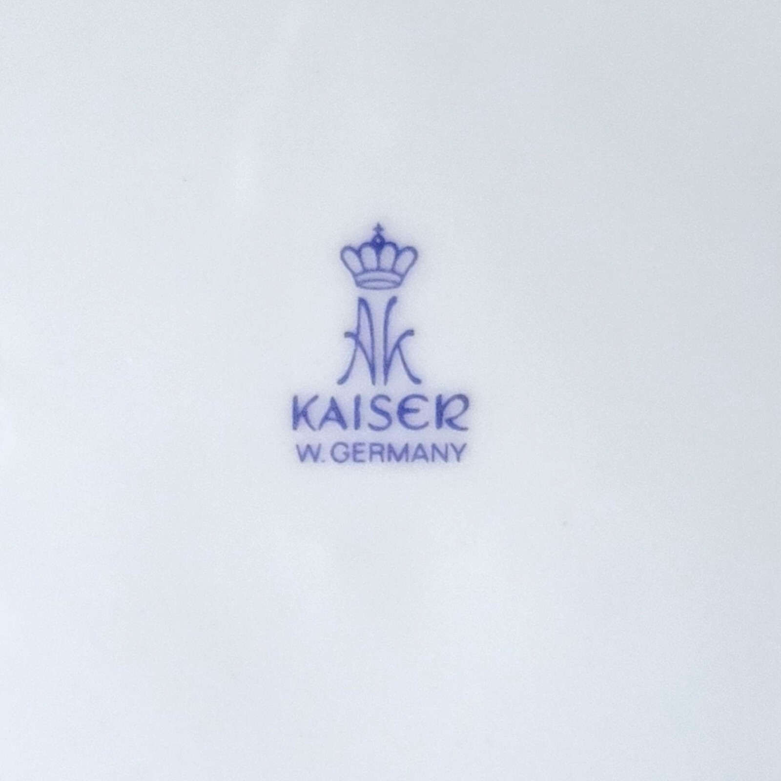 Pair of Vtg Kaiser W. Germany Porcelain Plates Asian Design Gold ...