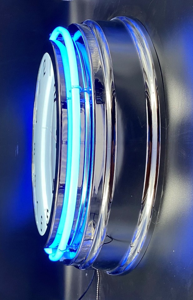 19" American Motors Sign Double Neon Clock Chrome Blue Neon AMC Man ...