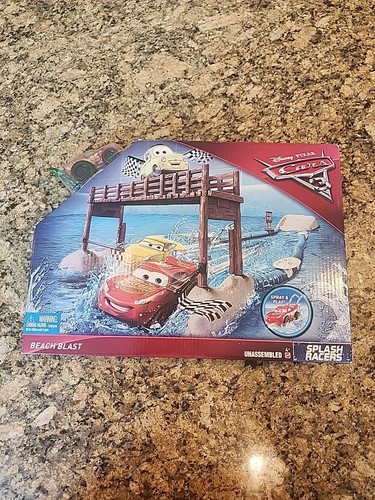 Mattel Disney Pixar Cars 3 Splash Racers Beach Blast Play set Lighting ...