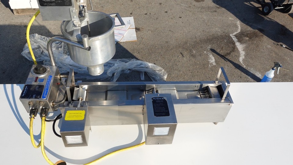 Lil Orbits Donut Cart / Booth, Hood + Fryer Machine Maker Ready to ROLL ...