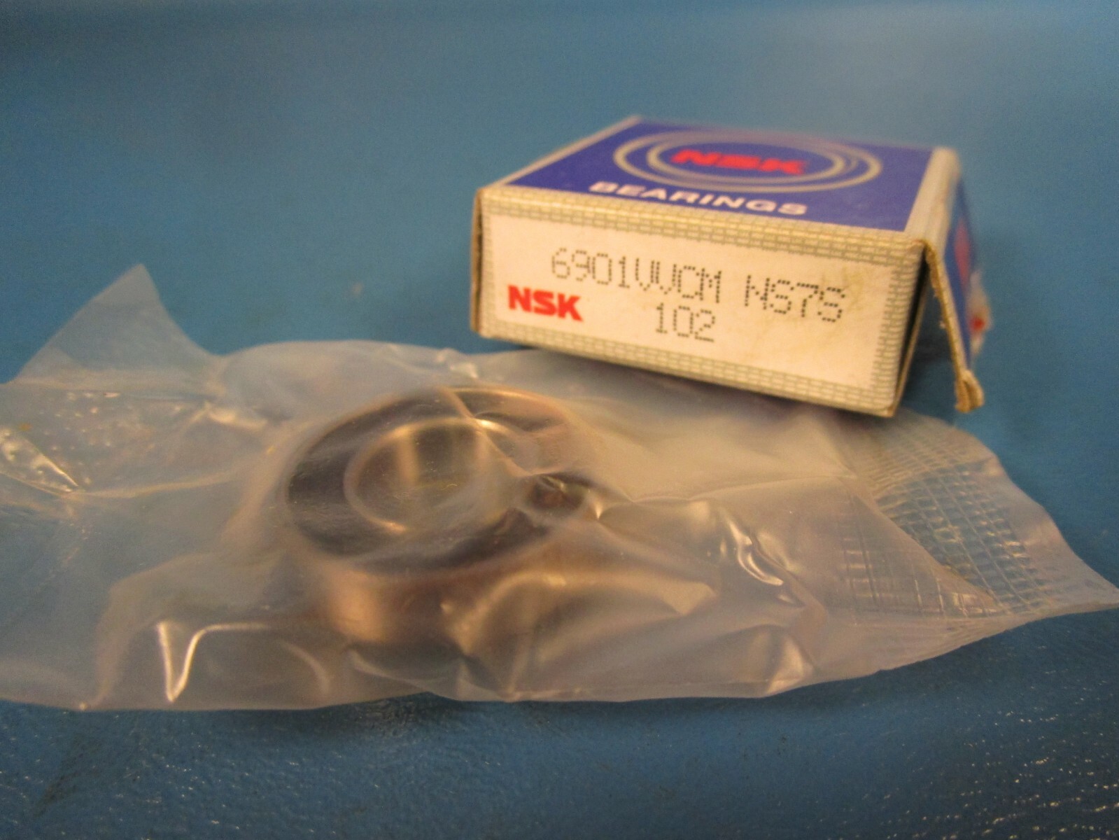 NSK 6901VVCM Single Row Radial Ball Bearing, Sealed, Japan (61901 SKF ...