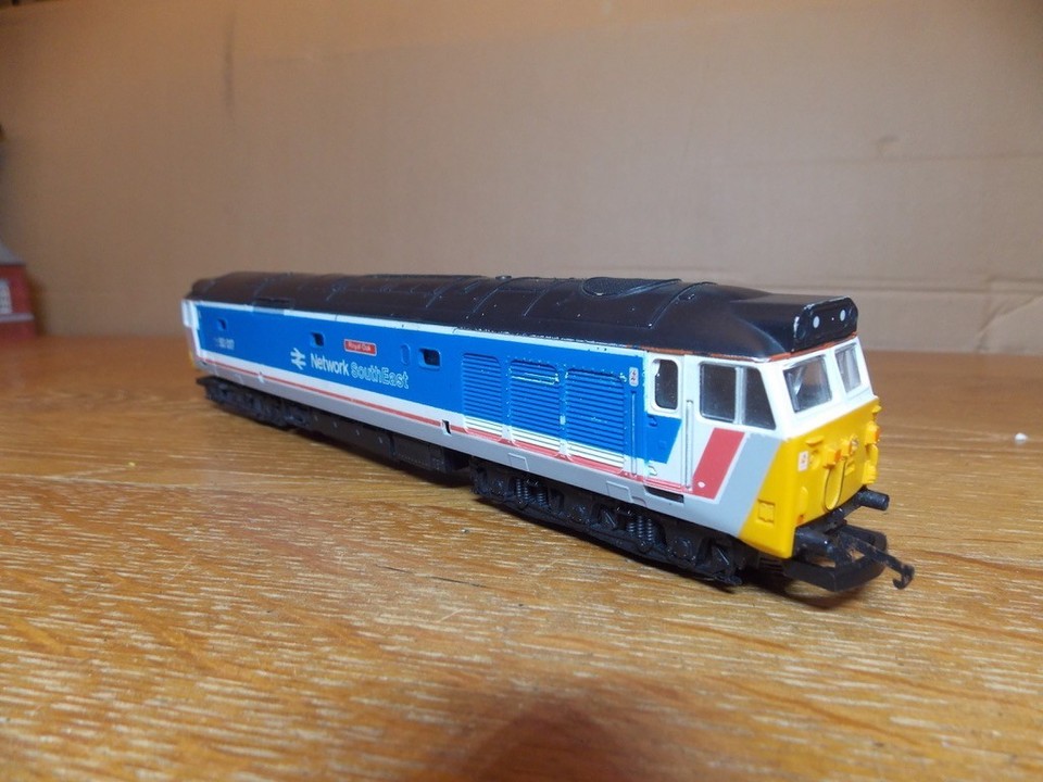 LIMA CLASS 50 DIESEL LOCO No 50017 ROYAL OAK in NSE Livery. OO Gauge ...