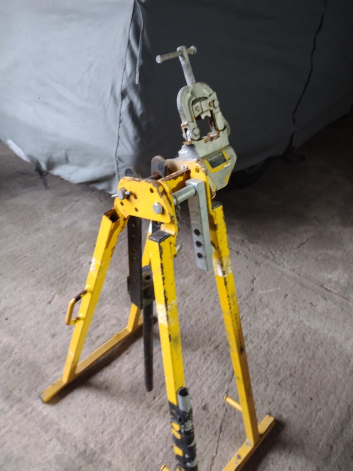 Irwin HILMOR CONDUBEND Steel PIPE VICE BENDER Tube Bend STAND & Clamp ...