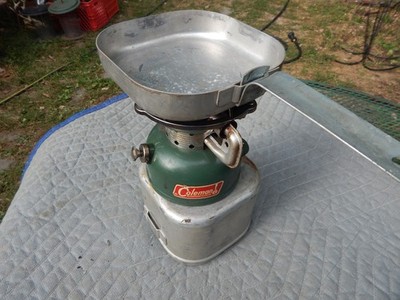 COLEMAN MODEL 502 1968 BACKPACKING COOK STOVE WITH POT,PAN & HANDLE ...