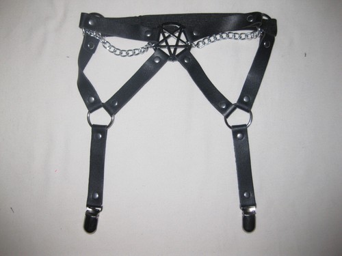 (1) Faux leather w/pentagram & chains thigh garter strap leg ring black ...