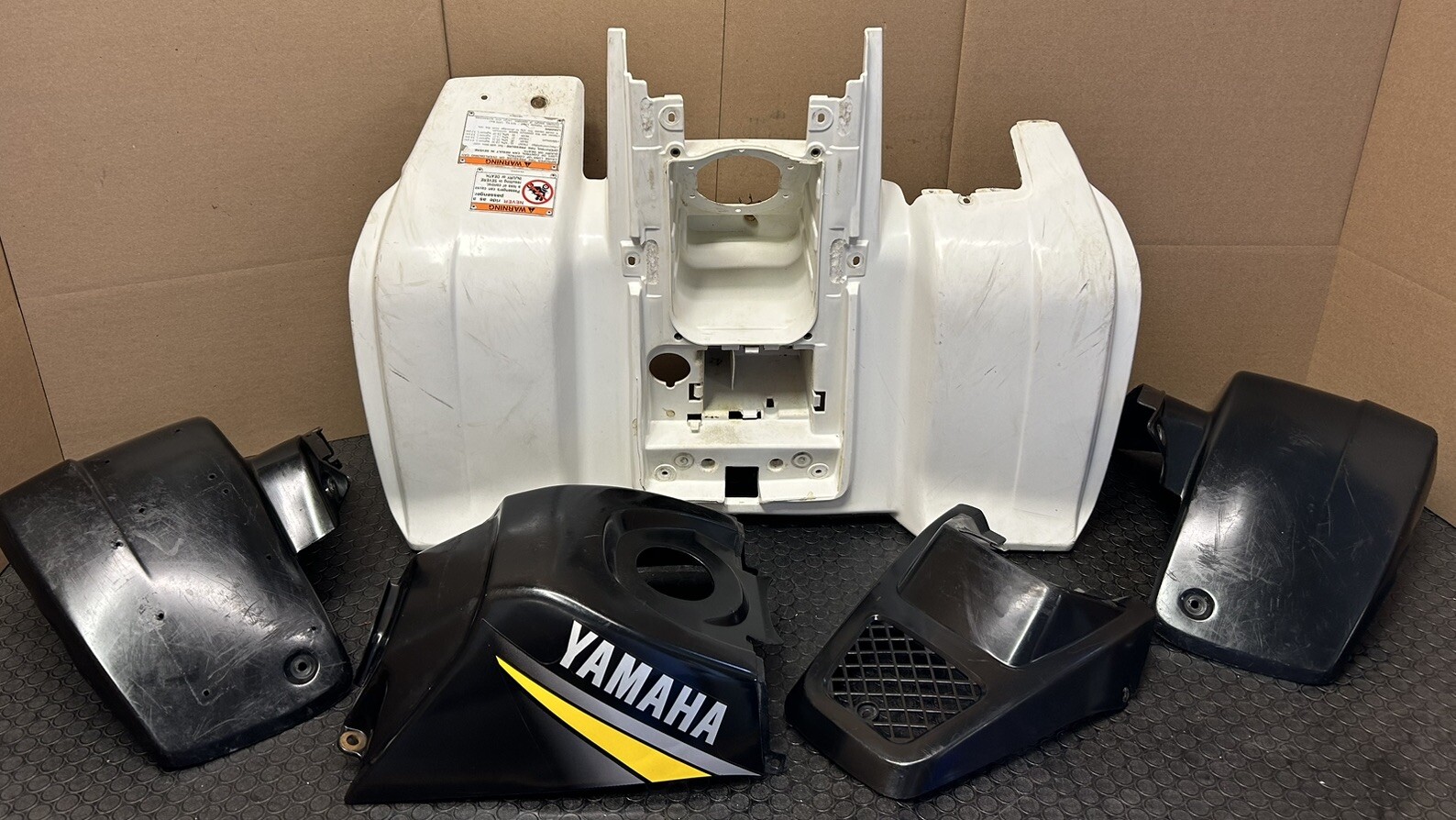 88-02 Yamaha Blaster PLASTICS FENDERS COMPLETE SET GRILL GAS TANK LEFT ...