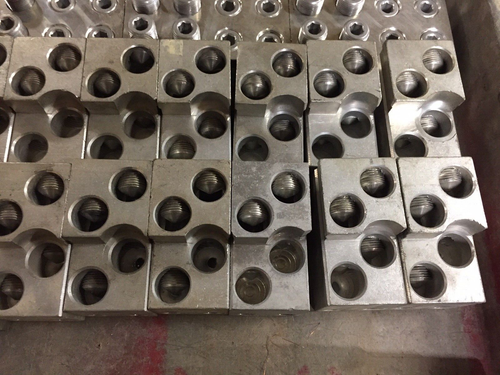 (2) Ilsco D2247 TA1200NB1 Mechanical Aluminum Terminal Lug 4/0-500 ...