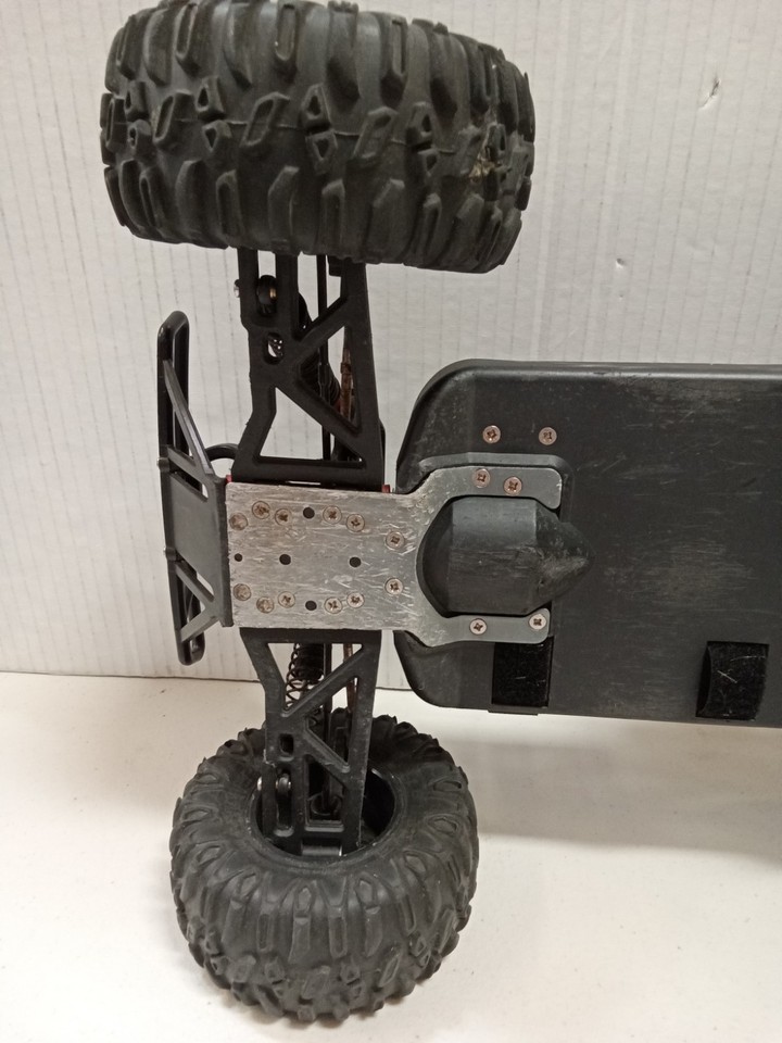 Axial AX10 1:10 Scale Scorpion Rock Crawler with XC-1 Body | eBay