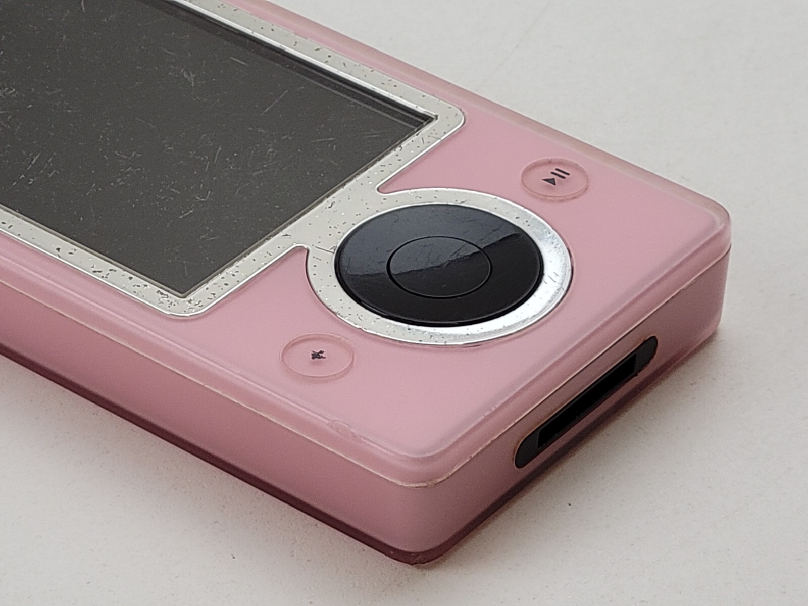 Microsoft Zune Digital Media MP3 Player (1092) 30GB - Pink - *PLEASE ...