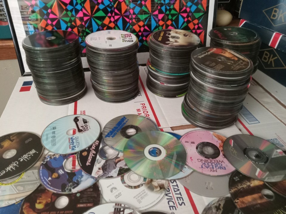 Lot Of 500+ MOVIES Loose Dvds Great Titles Good Material Assorted ...