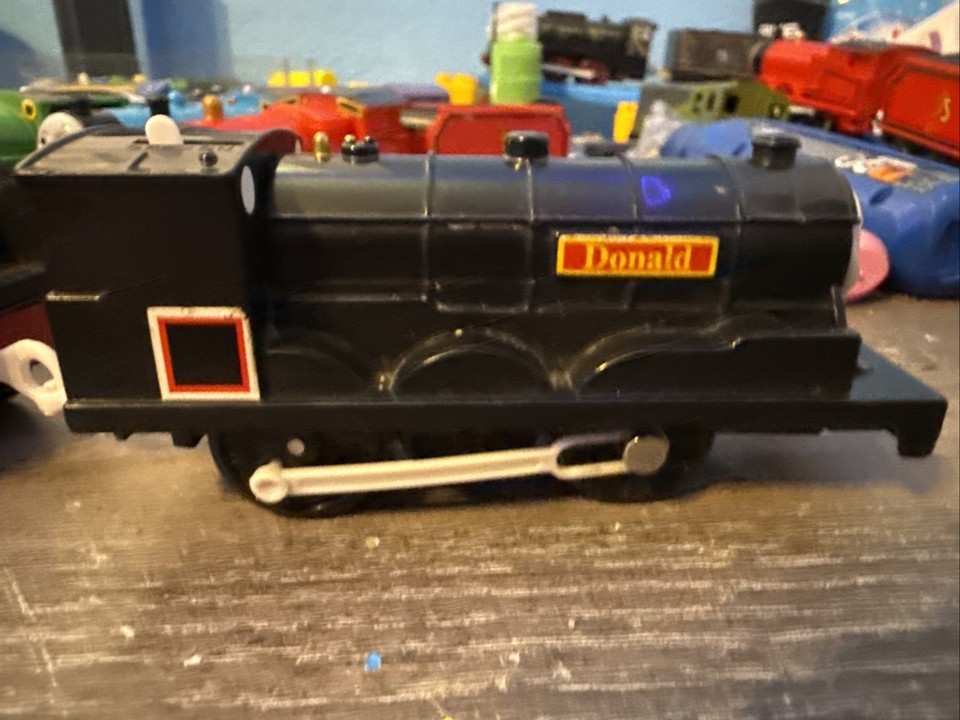 Trackmaster Thomas 2007 Hit Toys Donald With Tender Working! | eBay