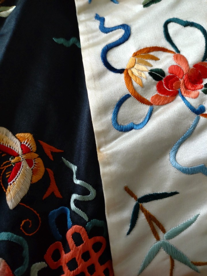 Vtg 1950/60s Bai Hua Chinese Embroidered silk cloud collar mandarin ...