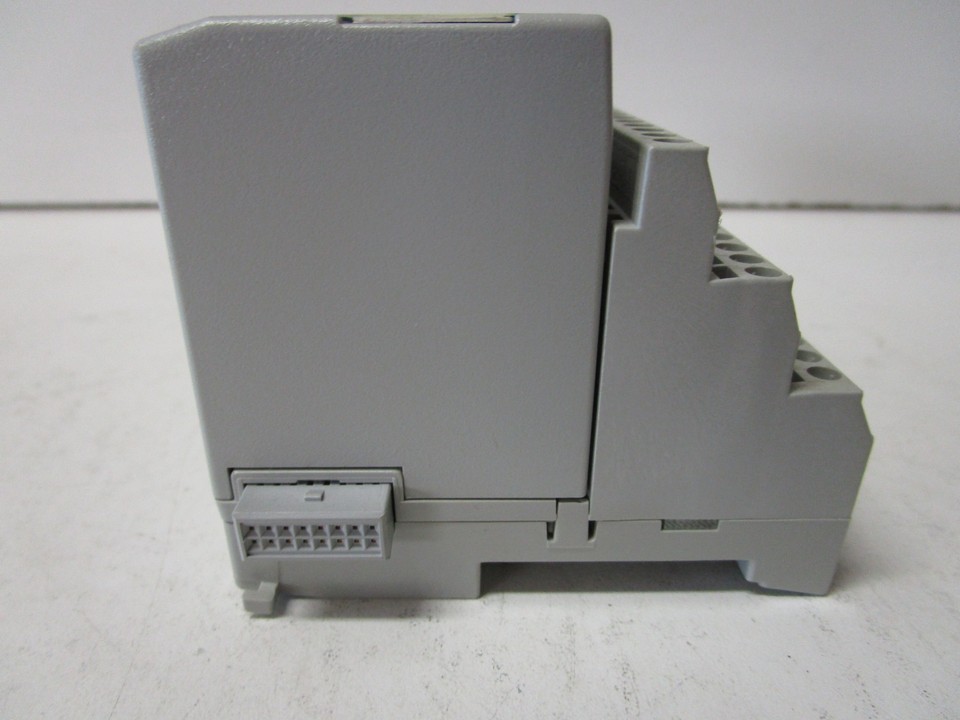 ALLEN-BRADLEY 1794-IB8 SER A INPUT MODULE W/1794-TB3 SER A TERMINAL ...