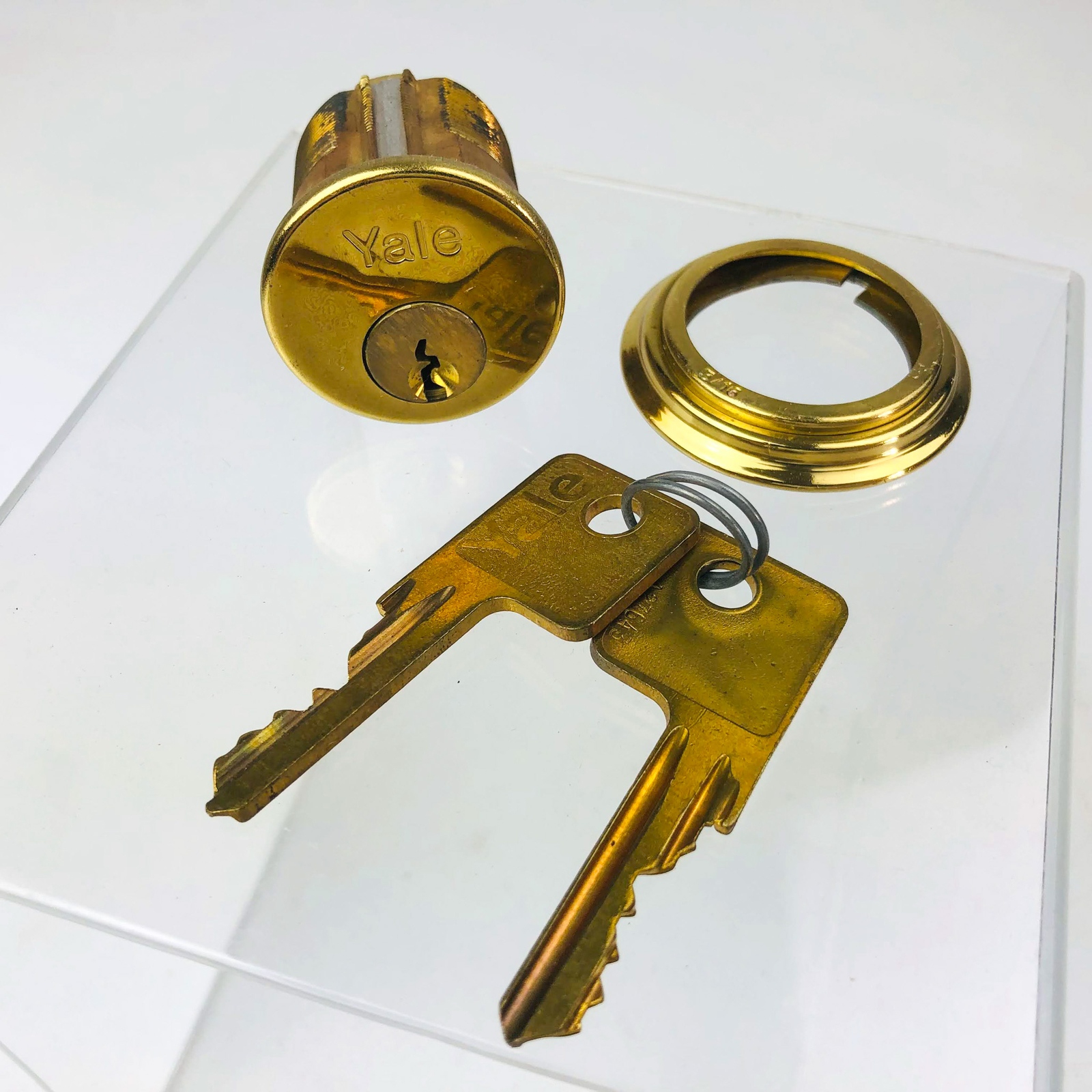 Yale Mortise Lock Cylinder 1-1/4" Length Bright Brass 6 Pin 2 Keys 1152 ...