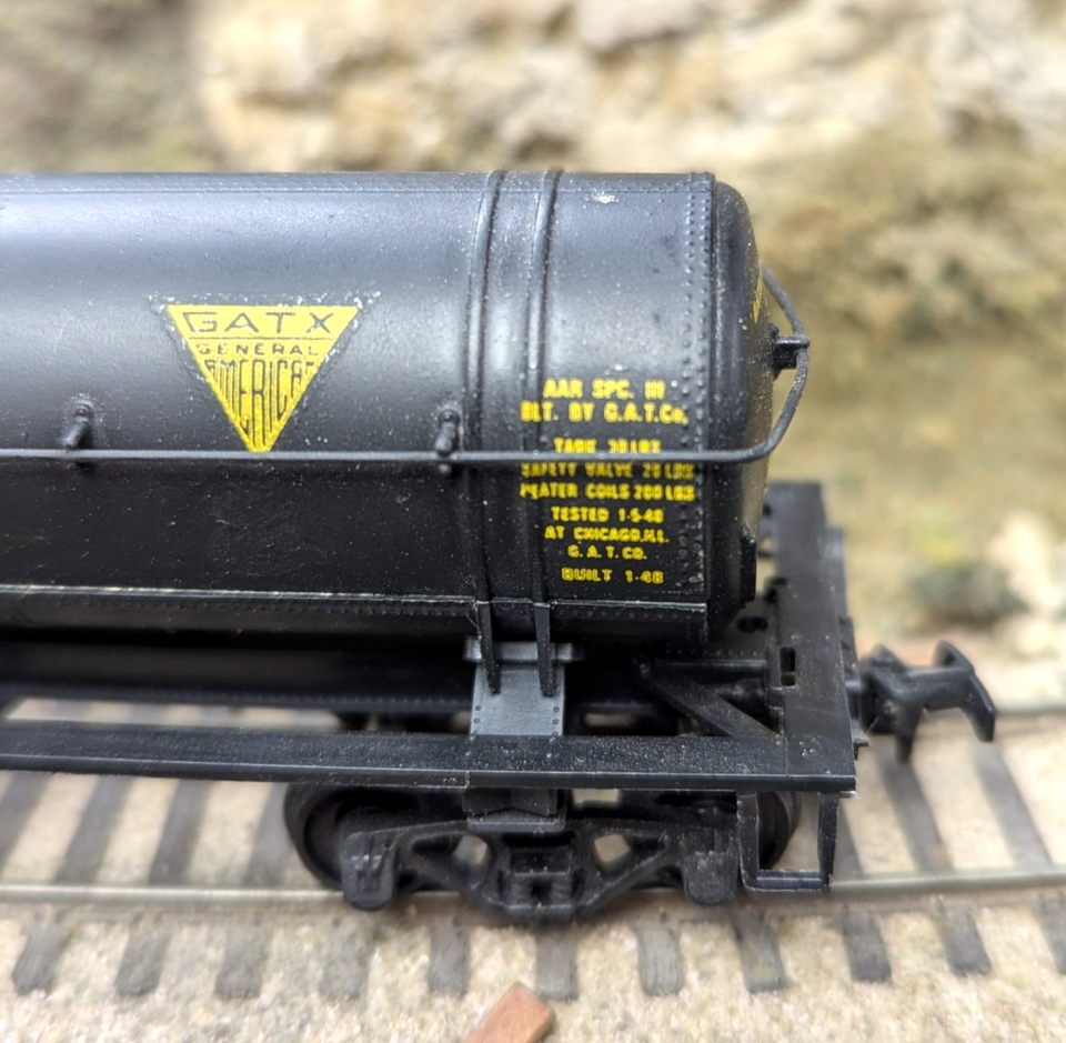 General Amercan Tank Car Co/GATX 10000-Gal Tank Car #19283, Athearn ...