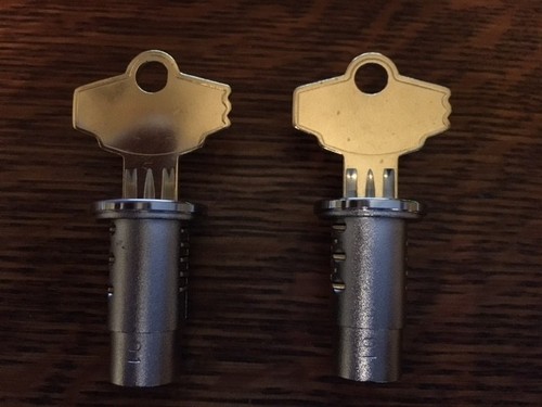 2 New Northwestern Gumball Machine Top Locks and Keys Model 60 and ...