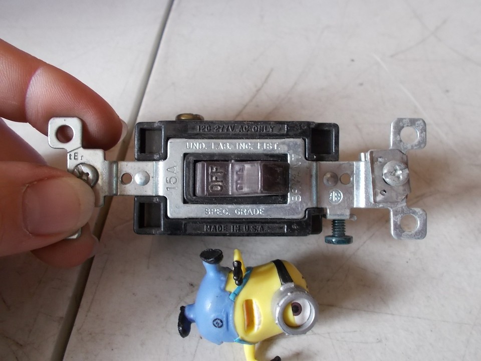 Bryant 15A Wall Toggle Light Switch 120-277V AC Only *FREE SHIPPING* | eBay