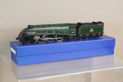 HORNBY DUBLO EDL11 2 RAIL BR 4-6-2 CLASS A4 LOCOMOTIVE 60016 SILVER ...