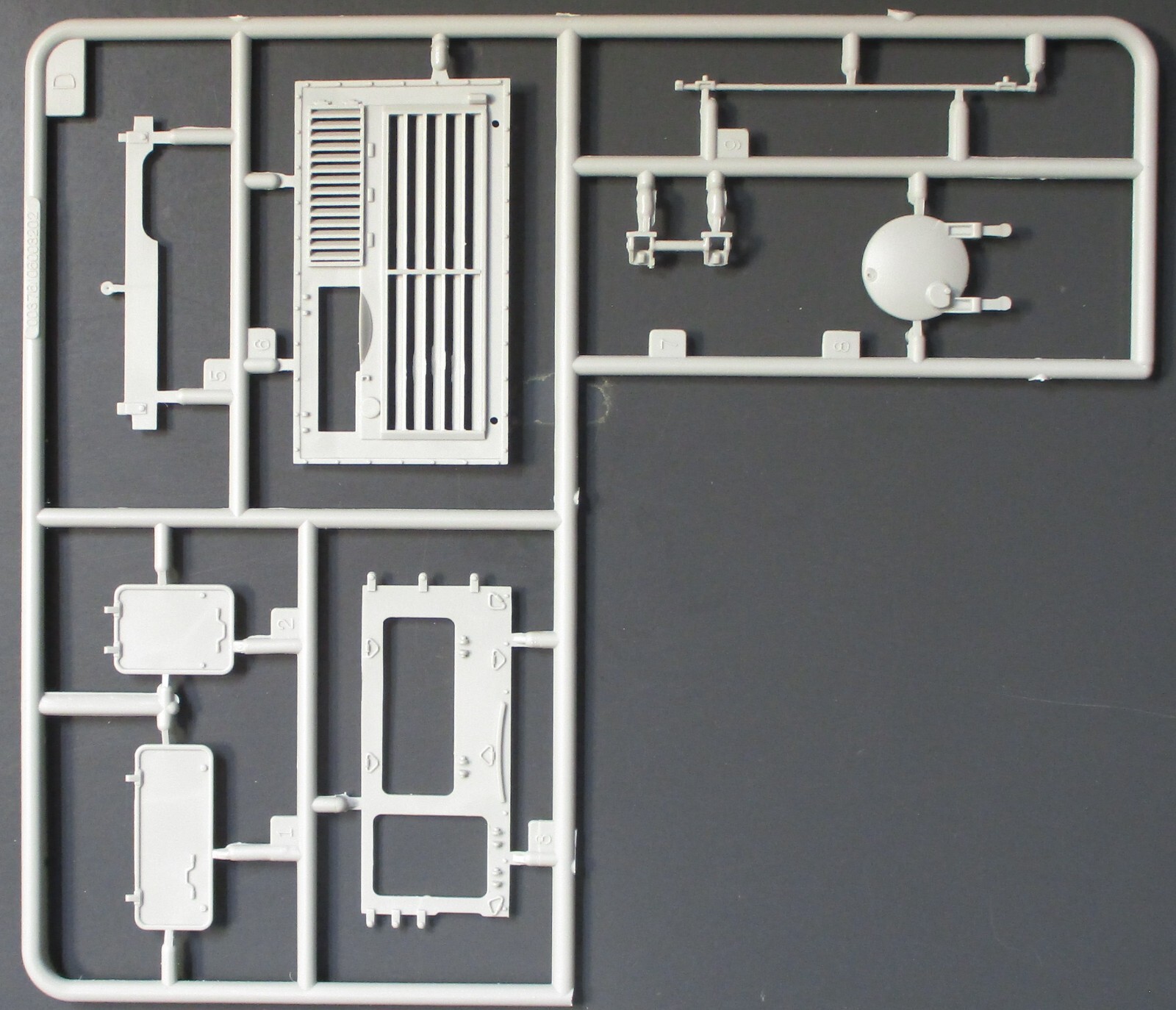 Trumpeter 1/35th Scale Russian T-62 ERA - Parts Tree D from Kit No ...