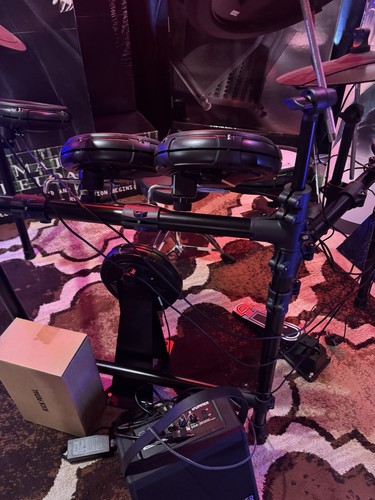 Donner DED-400 Electric Drum Set W/ 20 Watt Amplifier Adult Owned MINT ...