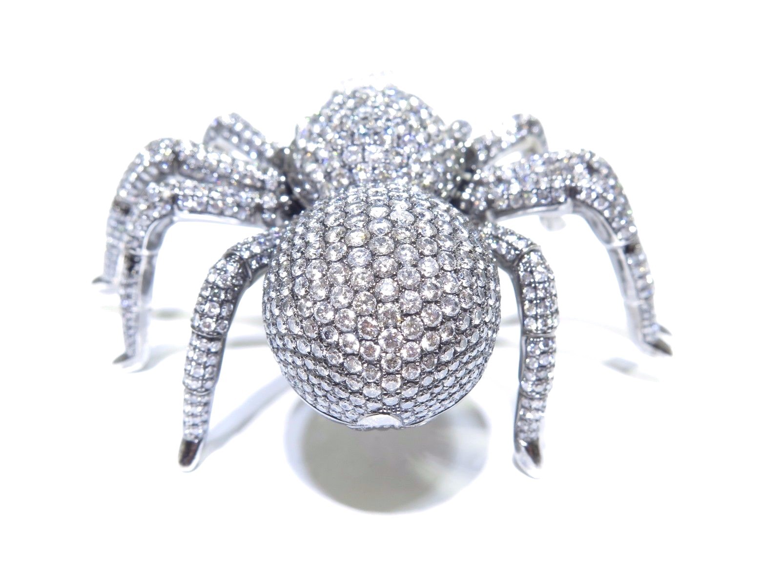 18k White Gold Black Rhodium 22ct White Round Cut Diamond Tarantula ...