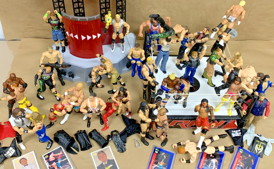 Vintage 1990s 2000s WWF WWE WCW Wrestler Action Figure Wrestling Ring ...