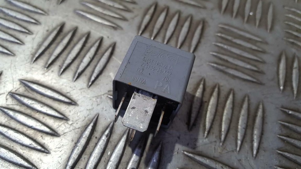 5m5t14b192ea v23136-j4-x62 CCWA Relay module Ford Focus 2011 FR519830 ...