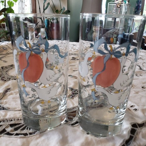 2 International Marmalade Goose Geese Blue Ribbon Drinking Glass Apple ...