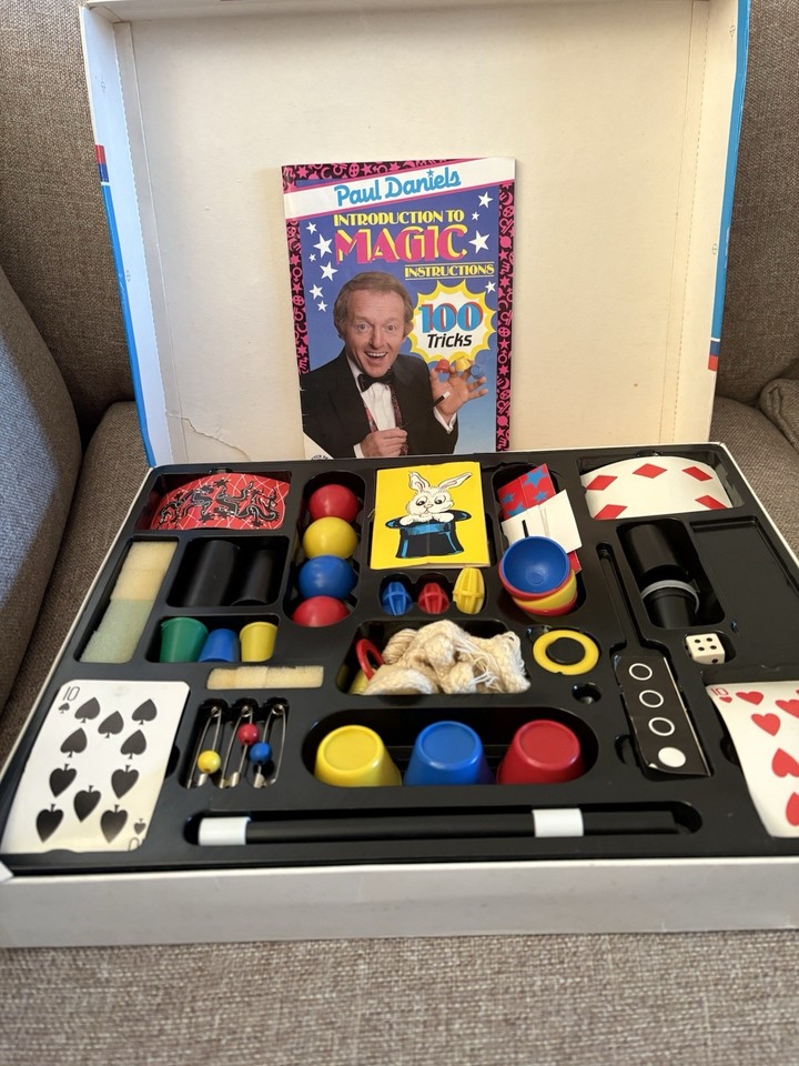 Paul Daniel’s Magic Set 100 Vintage 1986 Peter Pan Playthings & Booklet ...