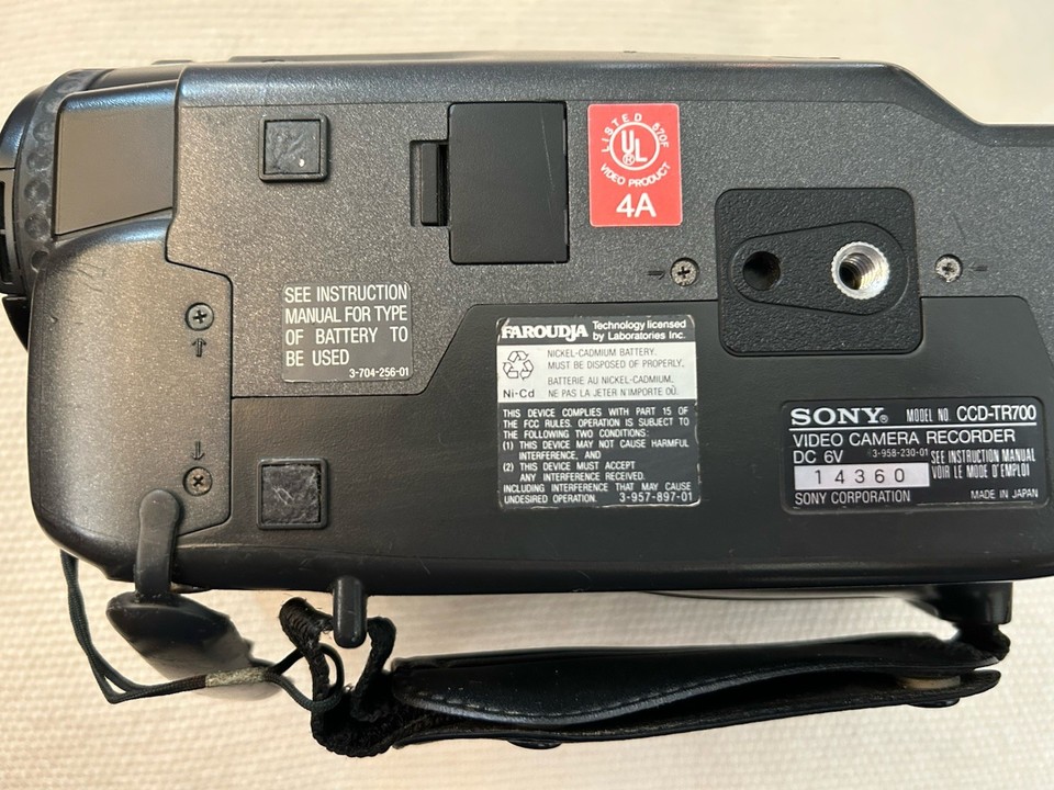 Sony Handycam 8mm Hi8 Camcorder Video Recorder - CCD-TR700 (021) | eBay