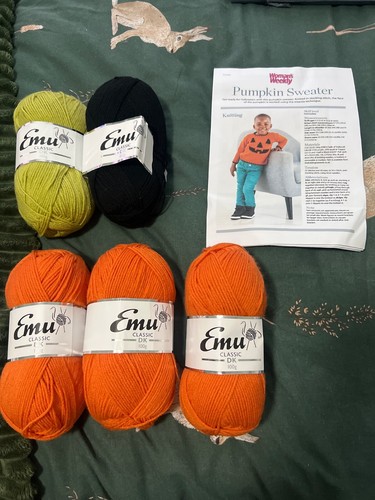 BN EMU YARN AND PUMPKIN SWEATER AND HAT PATTERN KNITTING KIT 2-6 Yrs ...