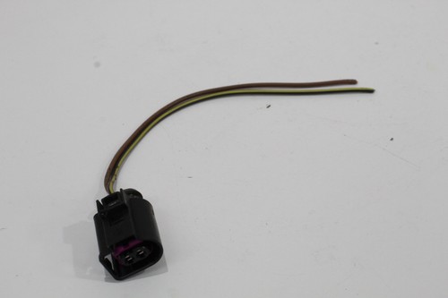 VW Scirocco 137 1K8 2 Pin Wiring Connector and Short Length of Wire ...