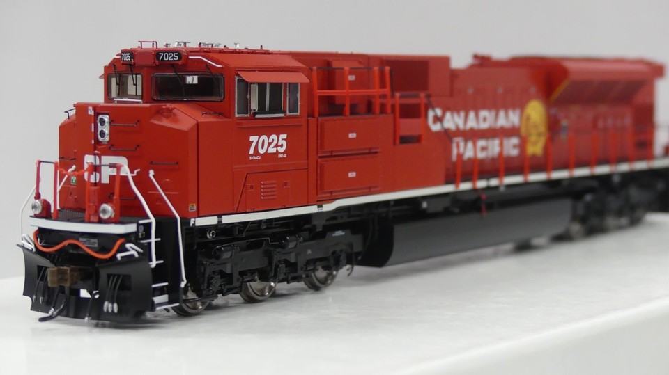 Athearn Genesis ATHG75755 SD70ACu CP (Beaver Scheme) #7025 DCC Ready | eBay