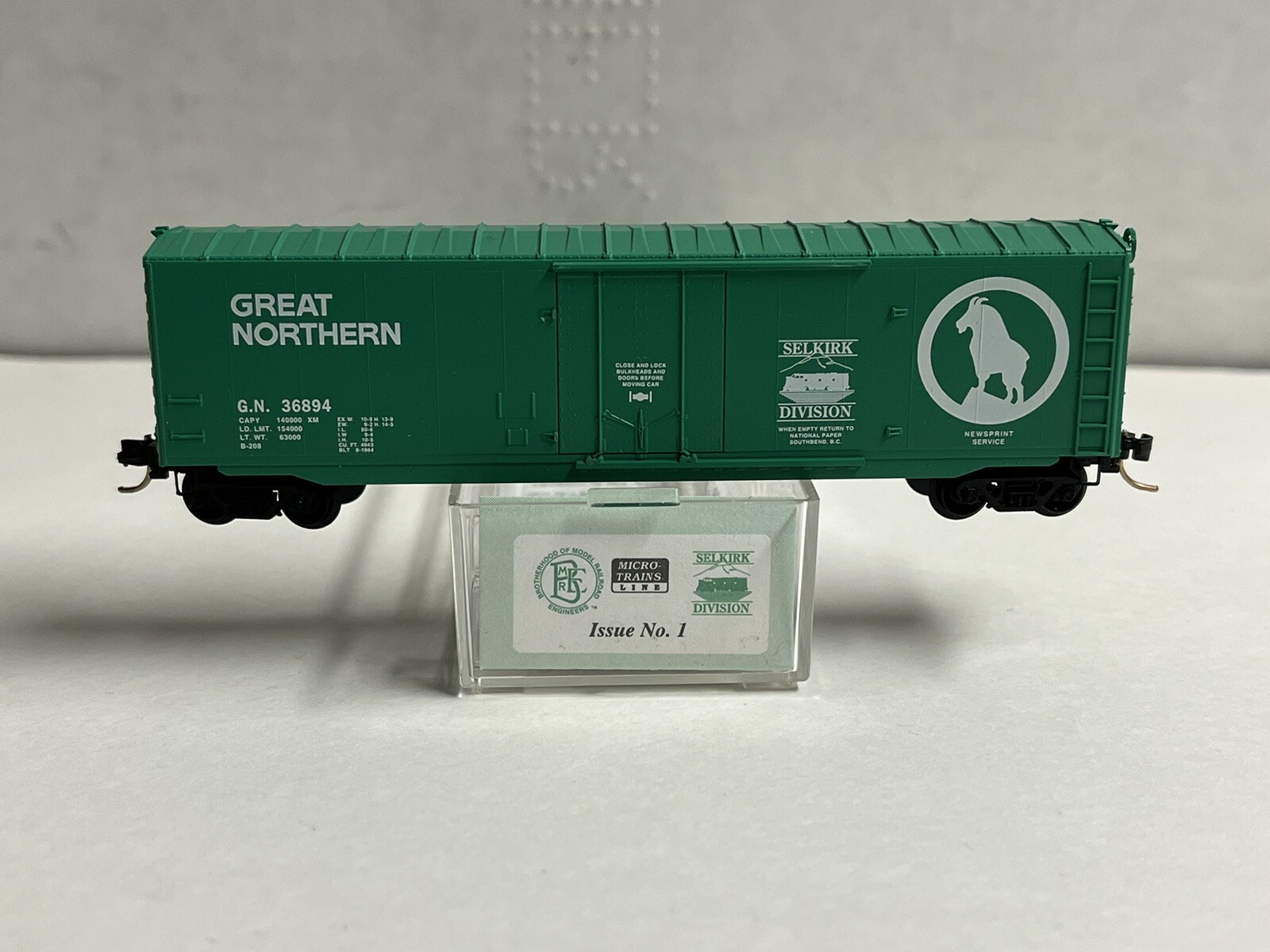 MICRO TRAINS 95-33 NSC GREAT NORTHERN GN 36894 50' PLUG BOX SELKIRK #1 ...